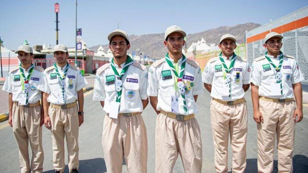 Three Sets of Saudi Twins Volunteer Together for Hajj 2025
