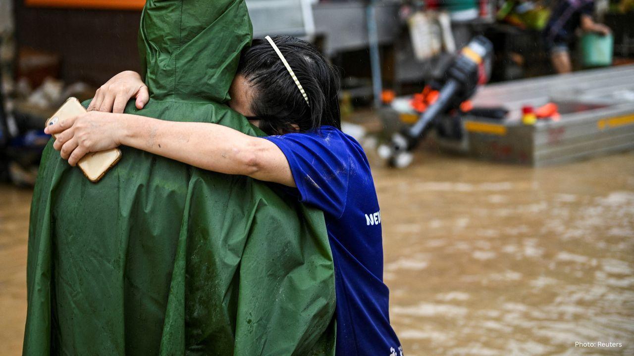 Deadly Floods Hit Thailand and Indonesia; Rescue Efforts Intensify